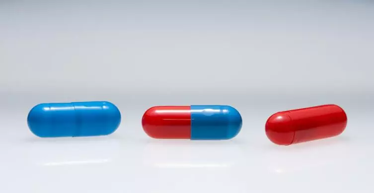 Red or blue pill for copywriter? 10274_1