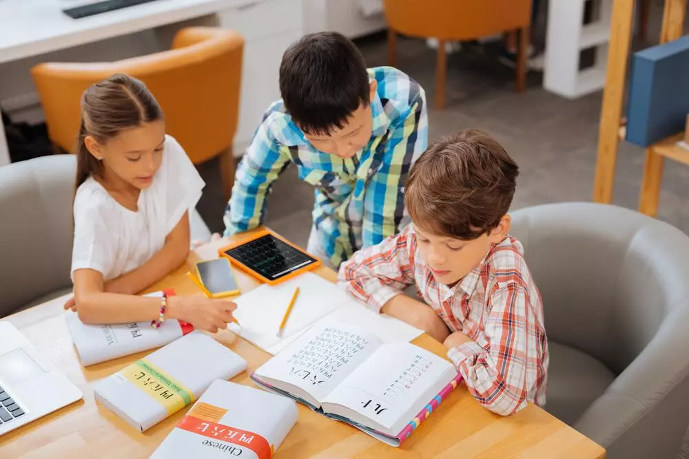 Hoe je je kind op school te helpen? Vreemde talen en niet alleen ...