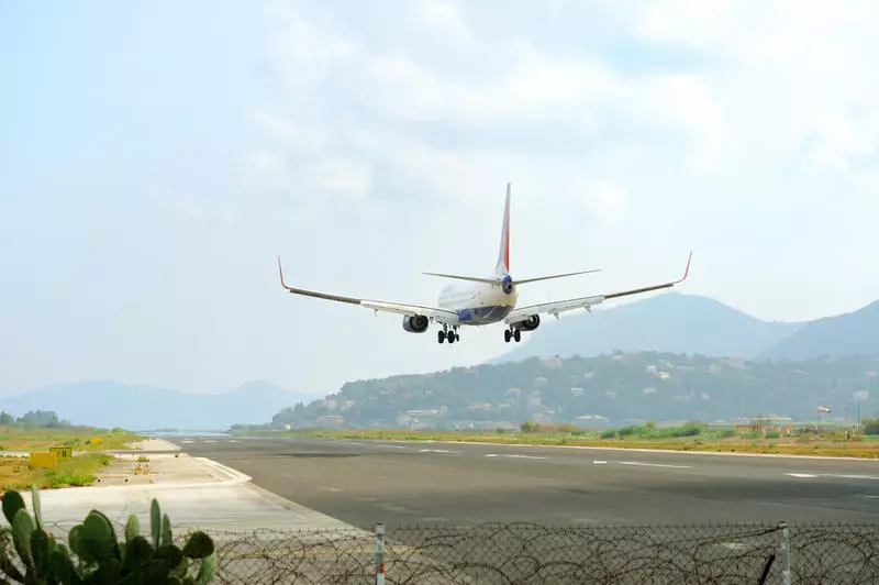 Como os anjos de cimento vivem, ou o que ser uma aeromoça? Parte 2