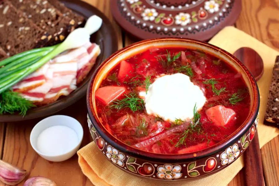 Necə dadlı borscht bişirmək üçün necə?