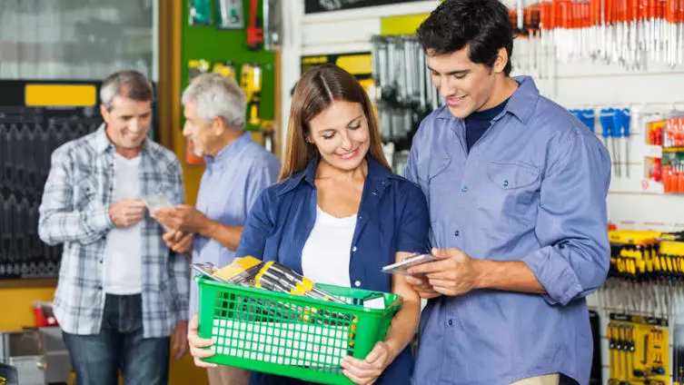 Un peu sur le service élevé. Comment se démarquer sur le marché?