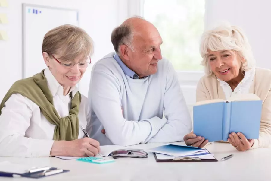 Wat moet er gedaan worden om eerder met pensioen te gaan?