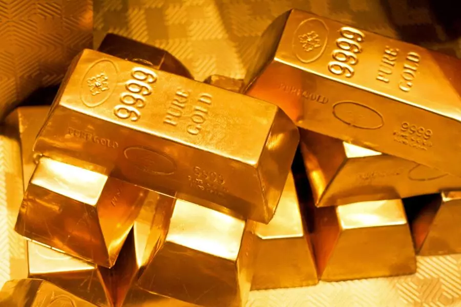 Turbulentaj tempoj: investos en oro?