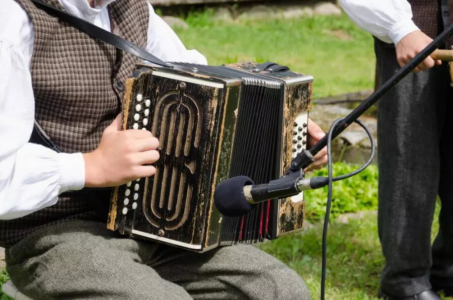 Zergatik ikasten duzu harmonian jokatzen?