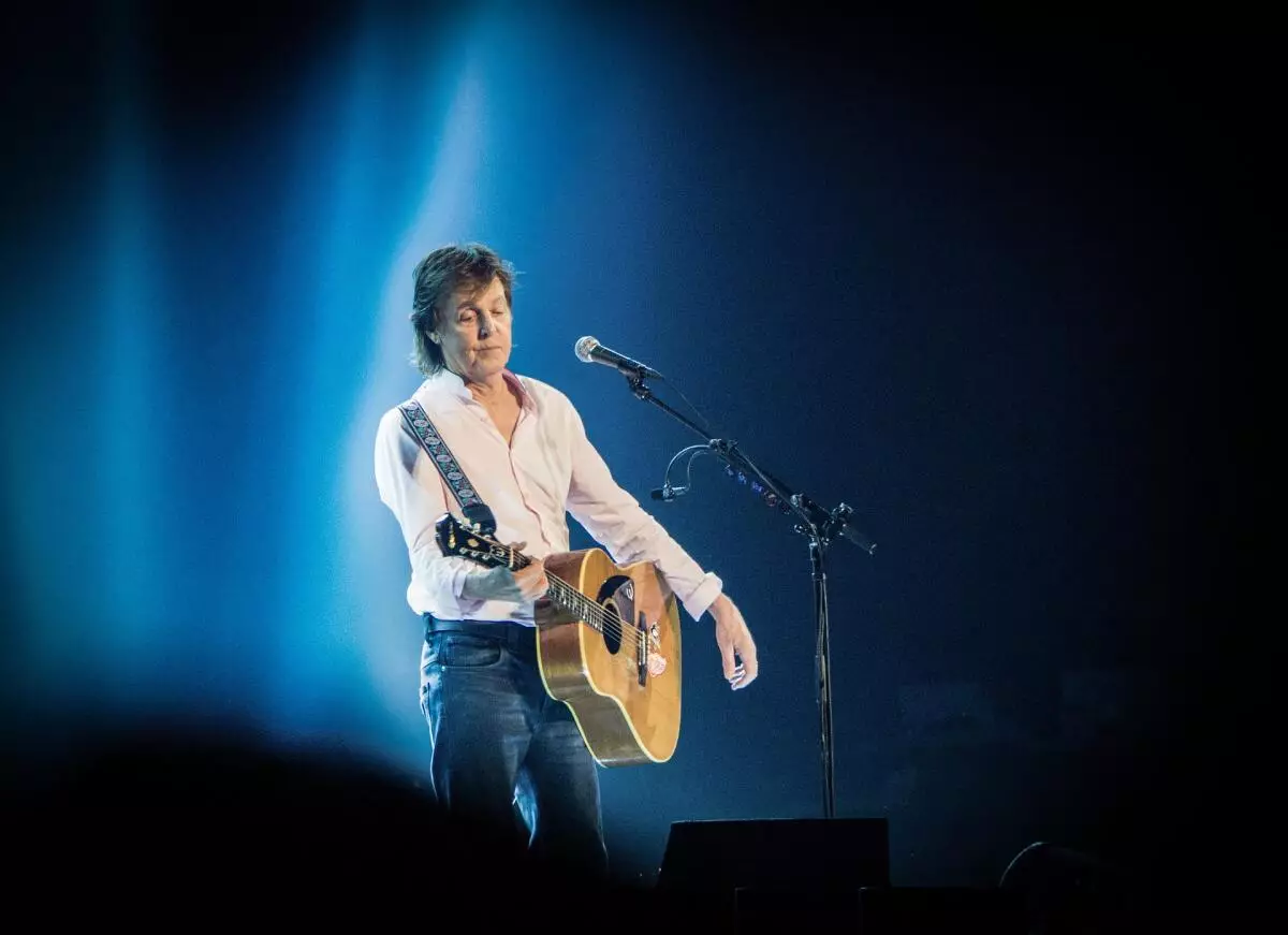 Bagaimanakah bitomanany kami memaksa Paul McCartney mengingati lagu yang mahir?