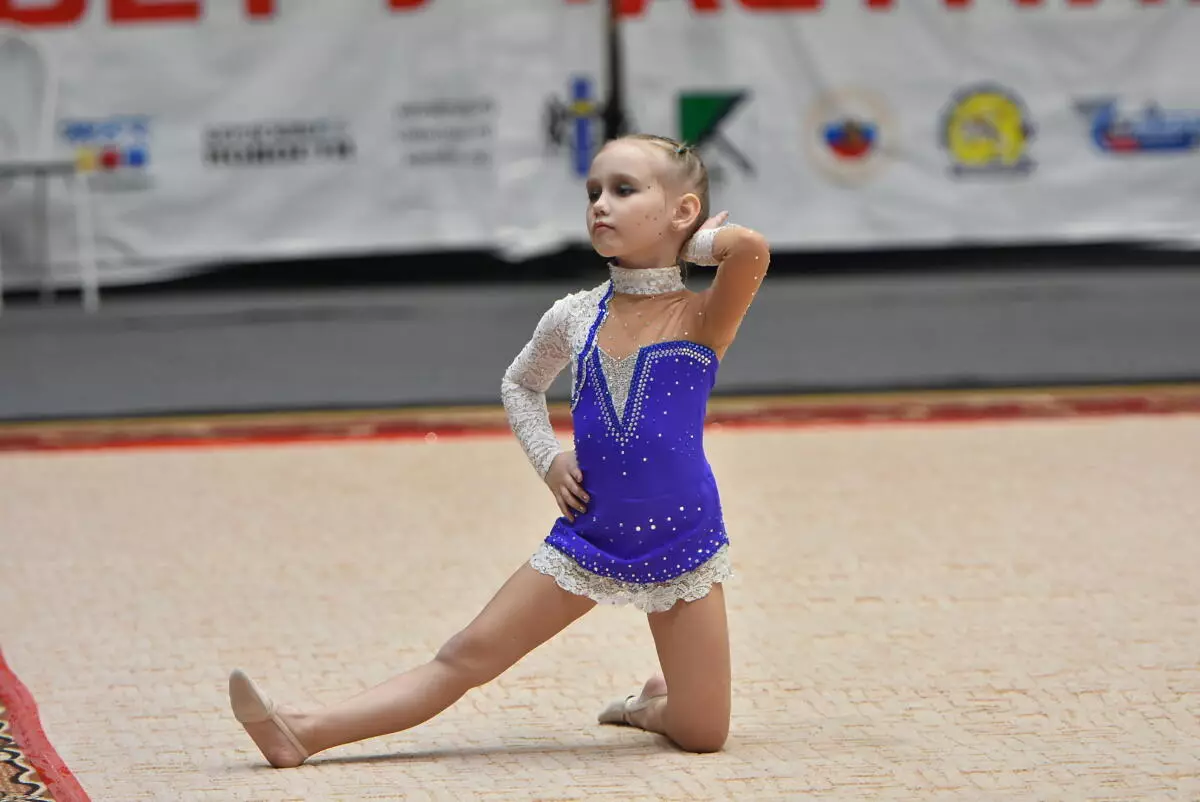 Hoe wordt je een deelnemer "Champions Factory"? Ritmische gymnastiek. Deel 1