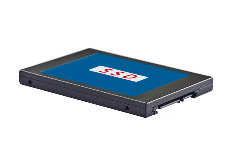 SSD ။ အီလက်ထရောနစ် - စက်ပြင် = စုံလင်?