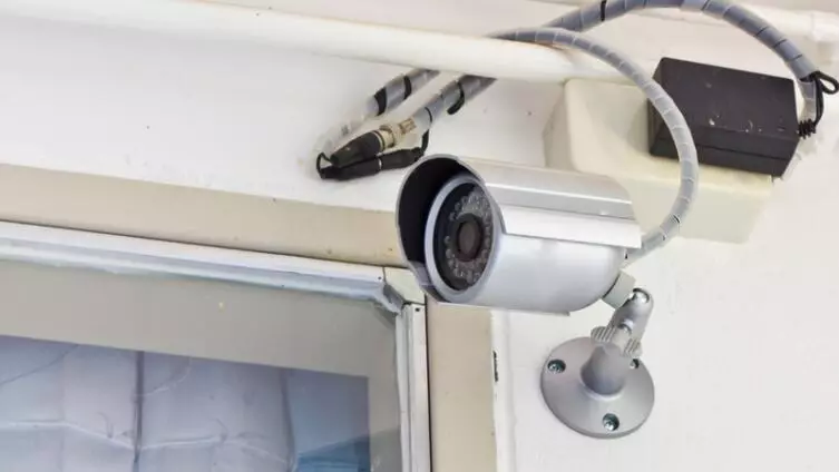 Como organizar um sistema de vigilância por vídeo em casa? 15282_1