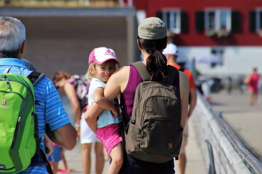 Dove trovare una tata per un bambino?