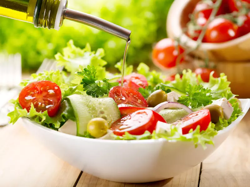 Çfarë duhet të nitamine në pranverë? Salads!