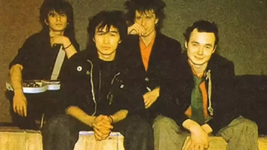 Viktor Tsoi. Kio estas la historio de la albumo "Blood Group"?