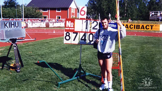 Vladimir Sashimovich i konkurrencer i Quertan (Finland), 1994