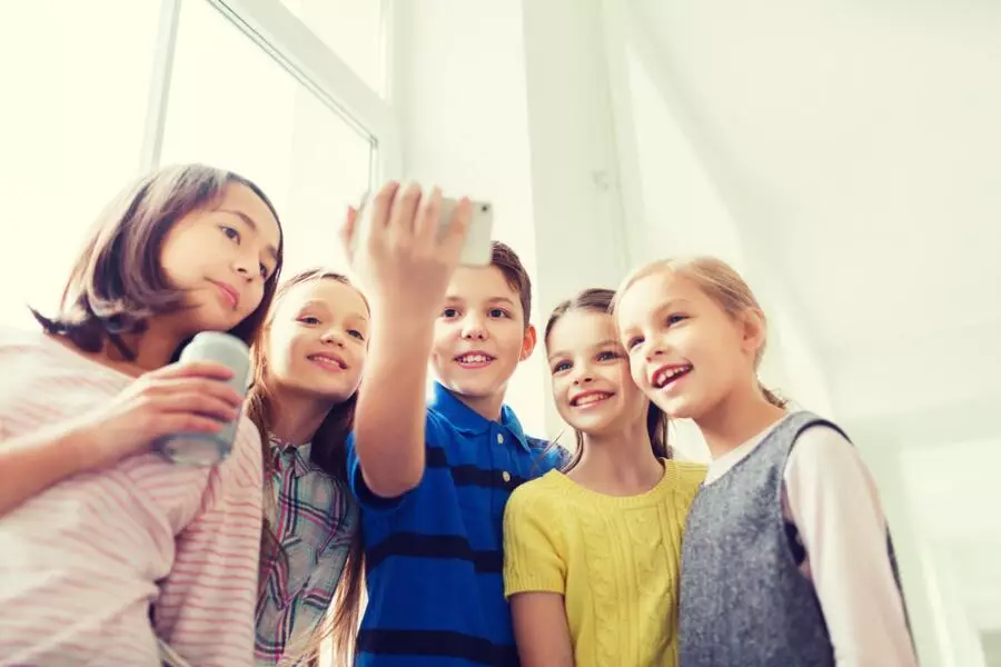 Pourquoi le téléphone bébé à l'école?