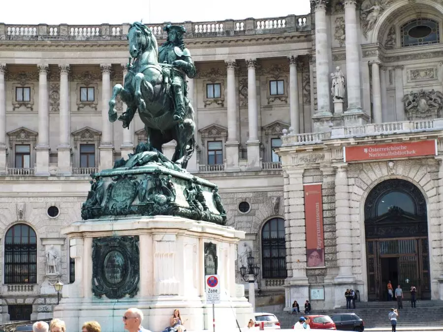 Equestrian styttan af Prince Evgenia Savoy í Vín