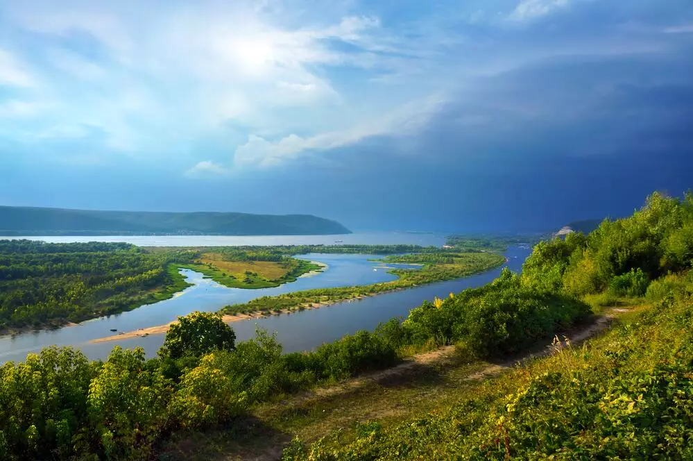 Pojdimo v Volgo? Tri mesta na Veliki reki ...