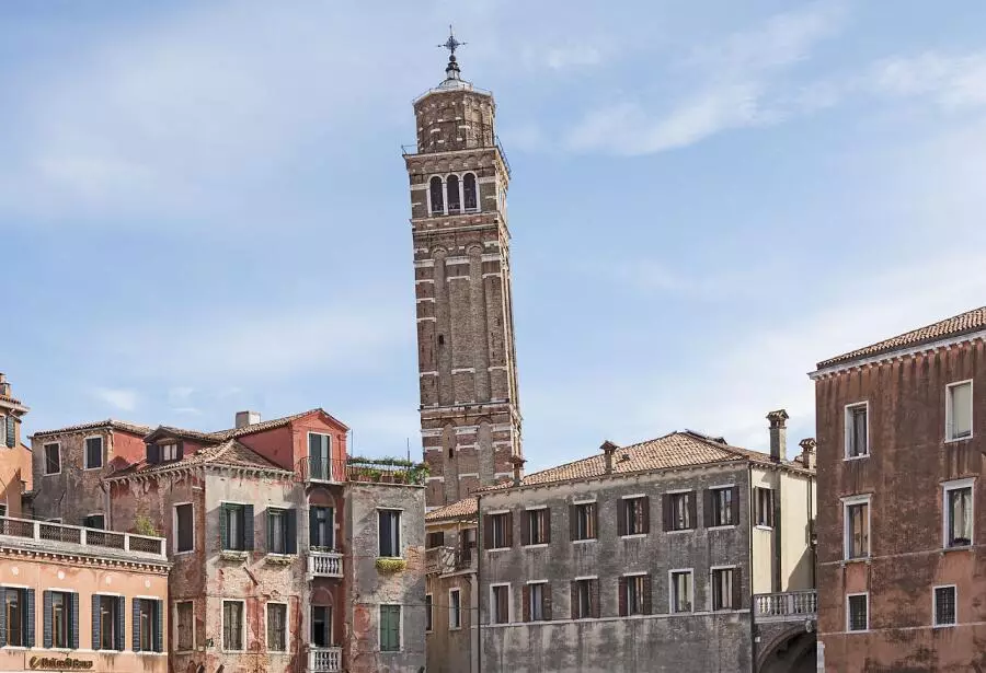 Tower Bell o le Ekalesia o Santo Stefano, Venice