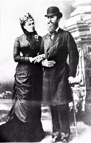 Natalia Alexandrovna pẹlu ọkọ rẹ Prince Nikolai Wilhelm Nassau