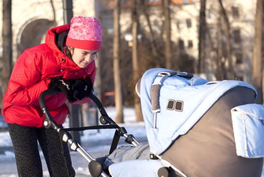 Як падрыхтавацца да першага візіту ў паліклініку з месячным дзіцем?