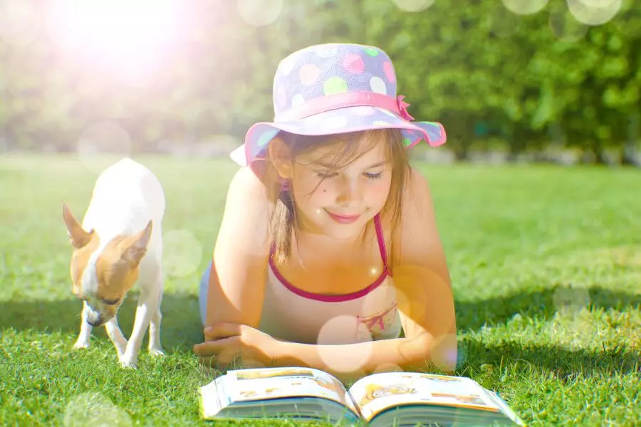 Com inculcar l'amor pels nens per a la lectura?