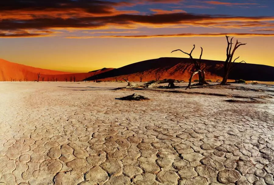 Ngabe i-sands of the wand of namib cung ucula? 1. Amatshe abukhoma nezinye izimangaliso