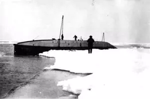 Comment le gouverneur Wilkins a-t-il essayé d'atteindre le pôle Nord sur le sous-marin? 34828_4