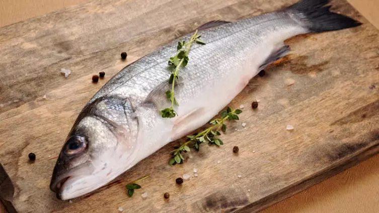 Sig in marinade. How to cook gezouten fisk foar de fakânsje?