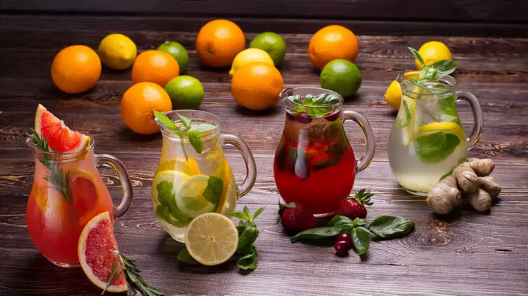 What drinks will help you easier to endure summer heat?