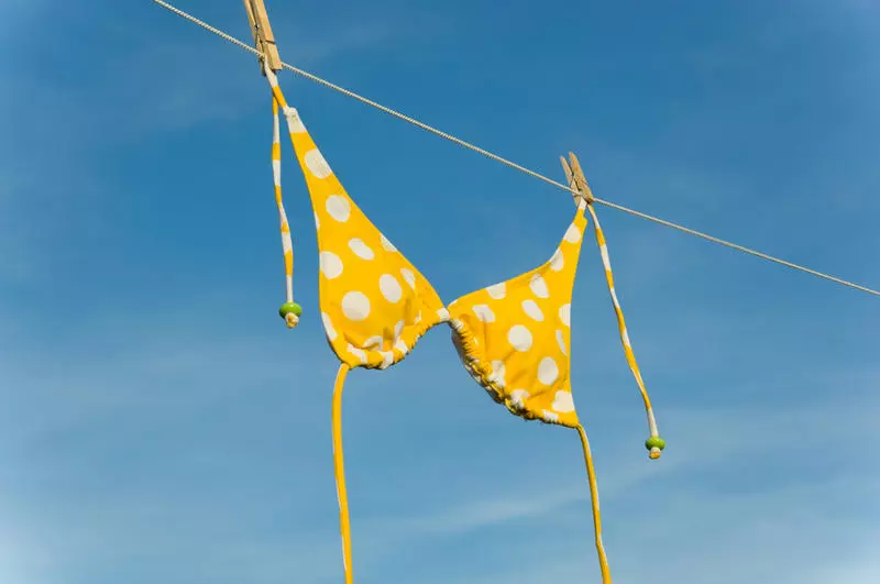 Quelle chanson avez-vous annoncé une maillot de bain bikini?