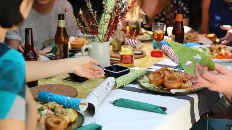 ¿Qué cocinar en el viejo año nuevo? Versiones presupuestarias de platos. 38661_1