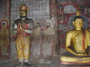 Buddha és Lanka King - a templom alapítója