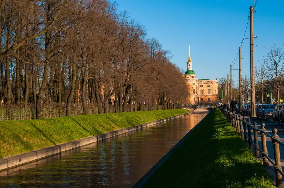 Traveling in Russia. Why do you need to go to St. Petersburg for May holidays?