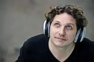 Radiotheater Dmitri Kreminsky. Waar kan ek hoor? 43237_1