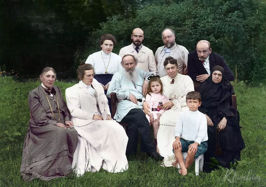 Lejon tolstoy och familj, 1908