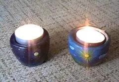 प्लेट - candlesticks। बहुत सरल बना दिया। फायरिंग में भी इसकी आवश्यकता नहीं है।