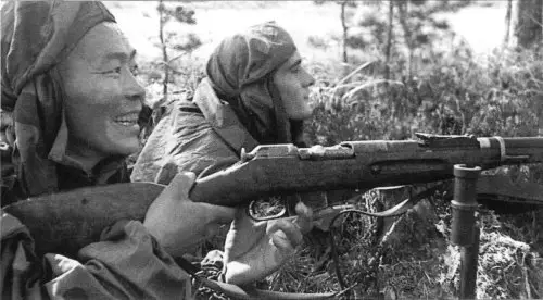 Snipers of the welatparêziya mezin. Nomawa ku nîgarên piçûk ên Semyon-yê naskirî şer kir? 43878_3