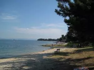 Lago Biva. Revenante de ĉi tiu lago, Tsarevich kaj eniris la ŝanĝon