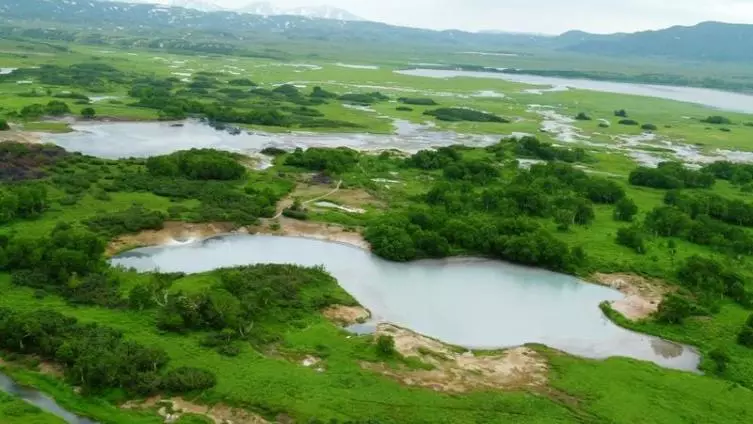 Lakes, kanalizasiyalar, axınları. Yəni, bütün bu və bir sinif caldera var