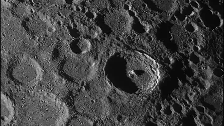 Moon Crater. Mikä se on? 51325_1