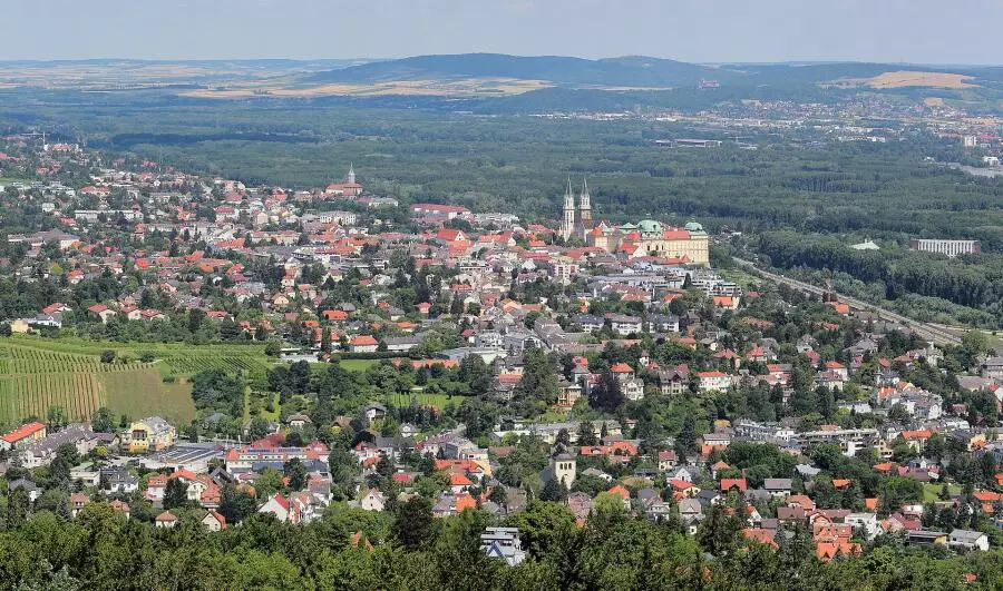 Klostenoyburg, Austria.