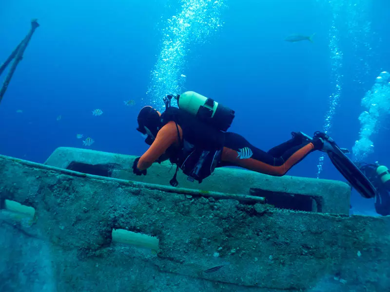 Hvordan opfandt Aqualanguy? Undervandsboliger og dybvandsdyk