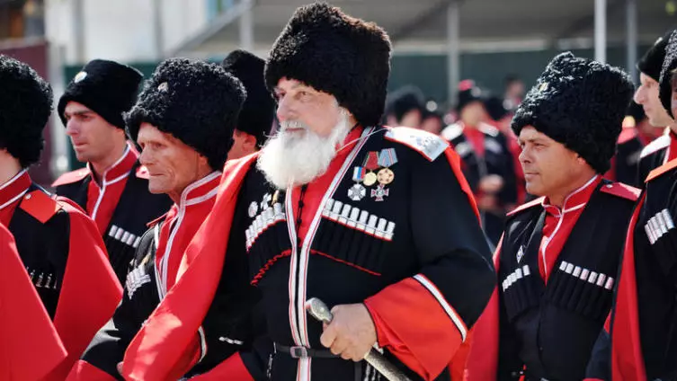 Cossack στρατεύματα παρέλαση στο Κρασνοντάρ