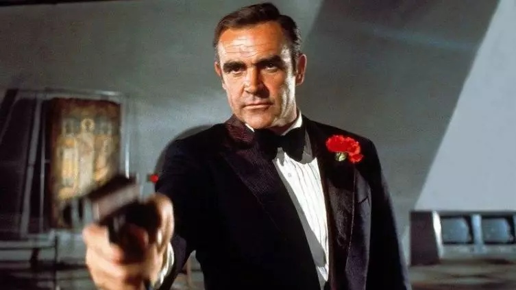 James Bond flutt af Sean Connery