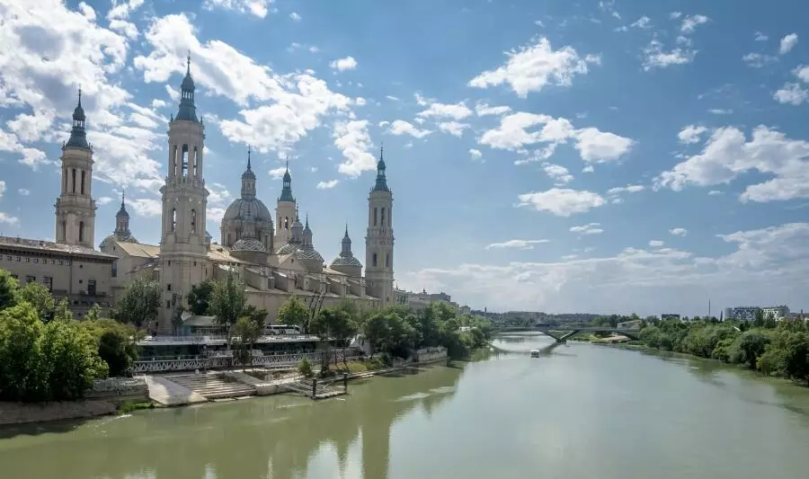 Stadt Saragoza, Blick auf den Ebro River