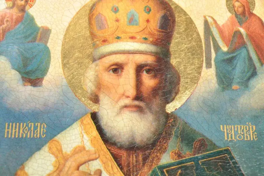 Saint Nicholas icon xav tsis thoob