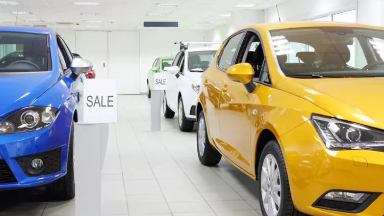 Ako sa chytiť na trik predajcov automobilov pri nákupe auta?