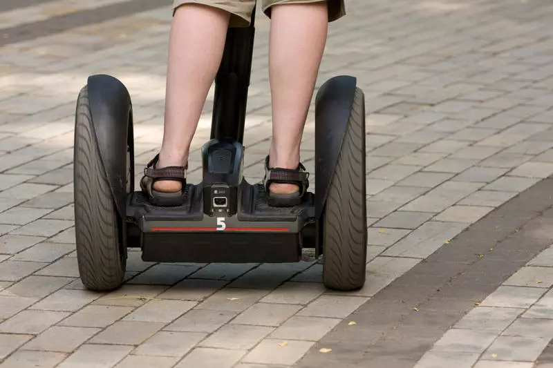 Segway. Is een voetganger aan een concurrent voor de bestuurder?