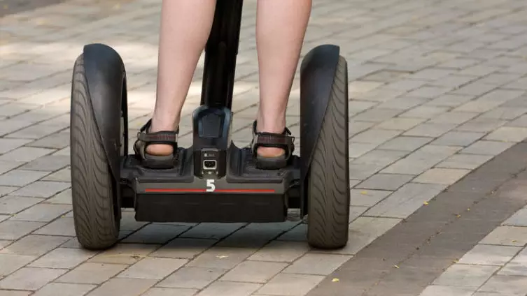 Segway. הוא הולכי רגל למתחרה לנהג?