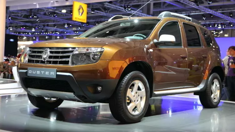 Renault Duster. Hvorfor "feiende støv" blir den rimeligste russiske SUV?