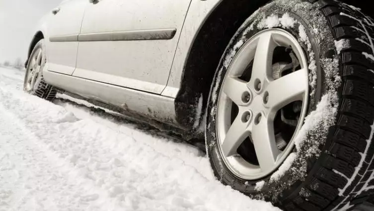 Como preparar un coche para o inverno? Sete condicións necesarias