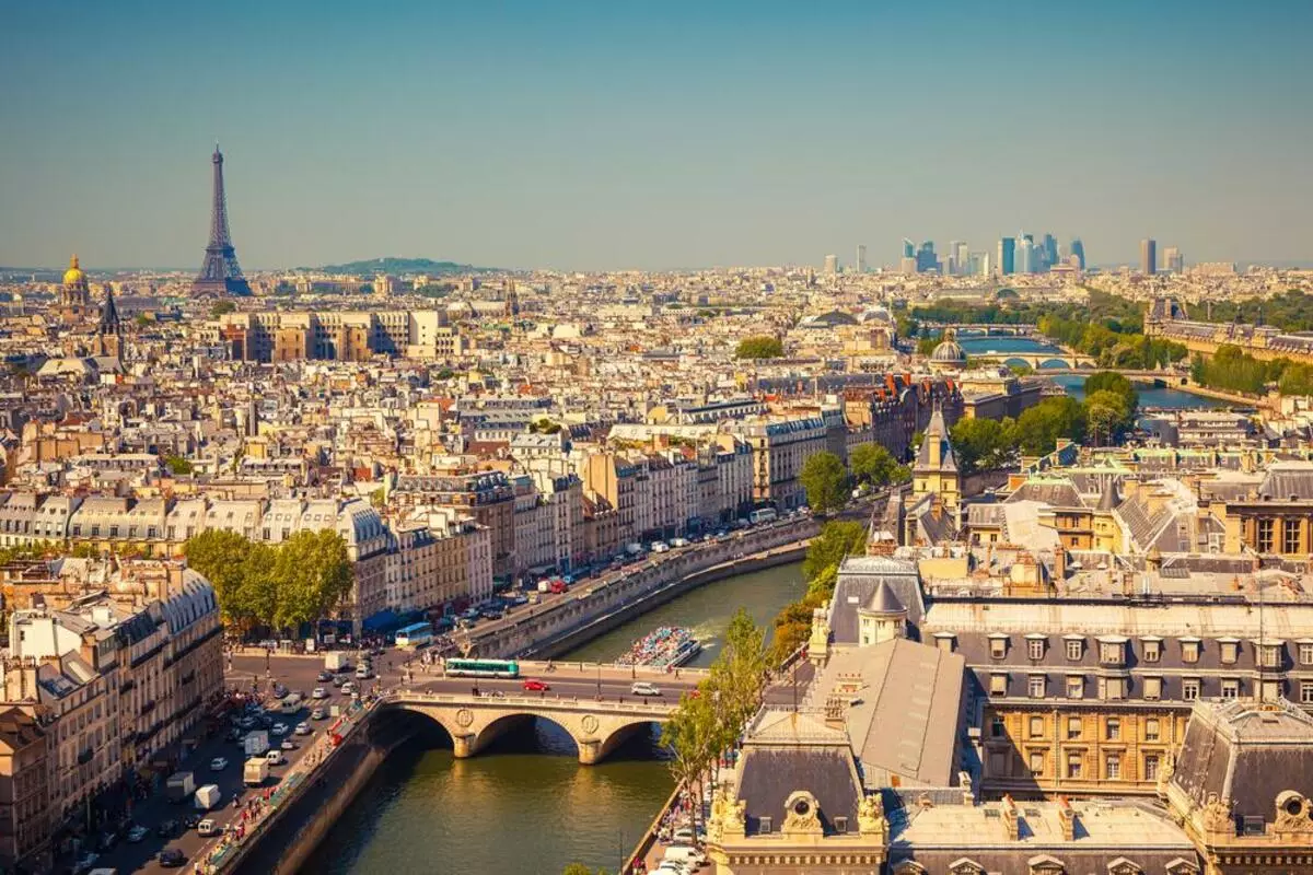 Berjalan di Paris: Apa yang harus dikagumi dan apa yang harus dipelajari dari Paris?